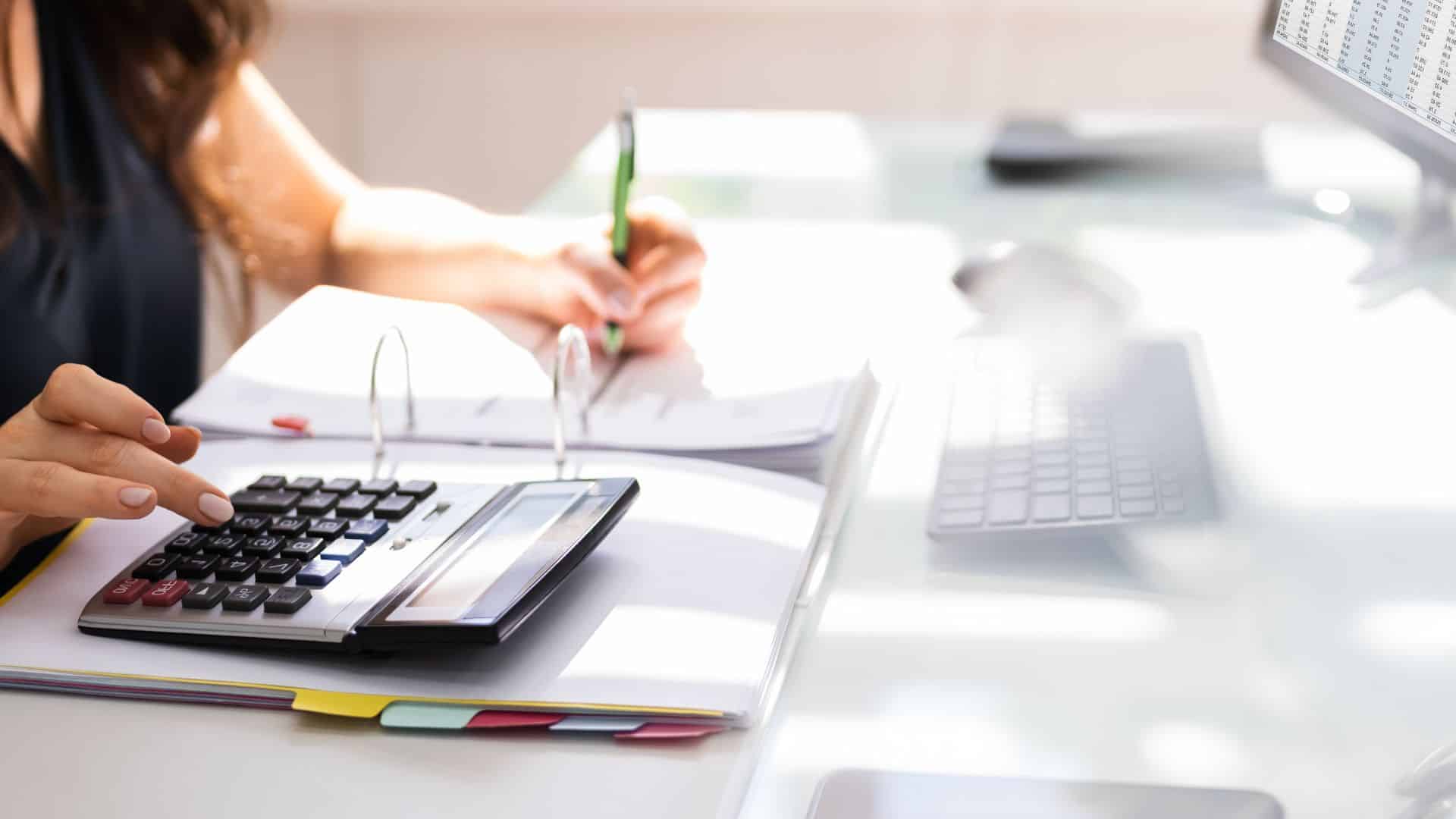 FNS50322 Diploma of Finance & Mortgage Broking Management | AAMC Training